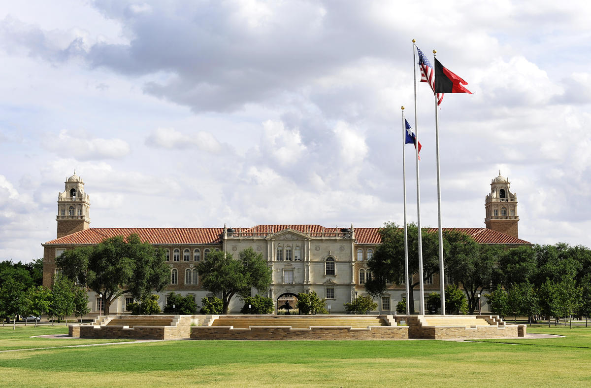 Inside Texas Tech: Campus Architecture Mixture of Old World Flair ...