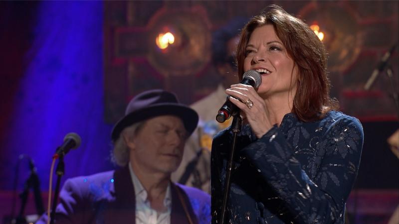 Kelly McCartney | NPR Illinois