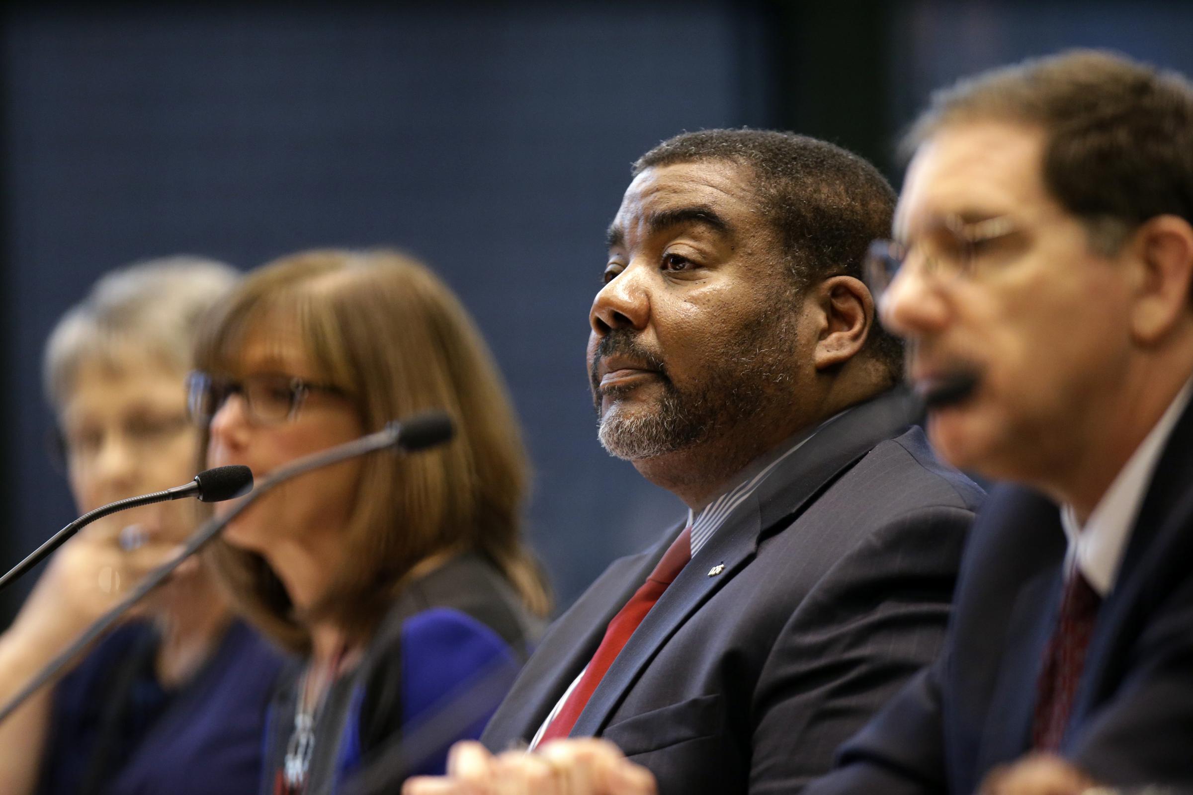 DCFS Investigators Want More Protection Handling Cases During COVID 19 dcfs-investigators-want-more-protection-handling-cases-during-covid-19