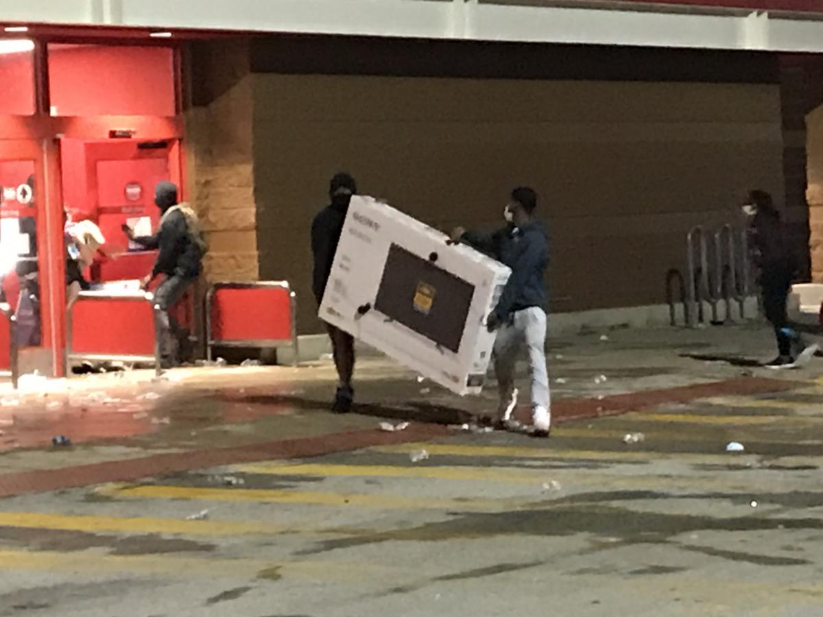 Video: Looters Hit Target, Walmart In Normal As Unrest Grows | WGLT
