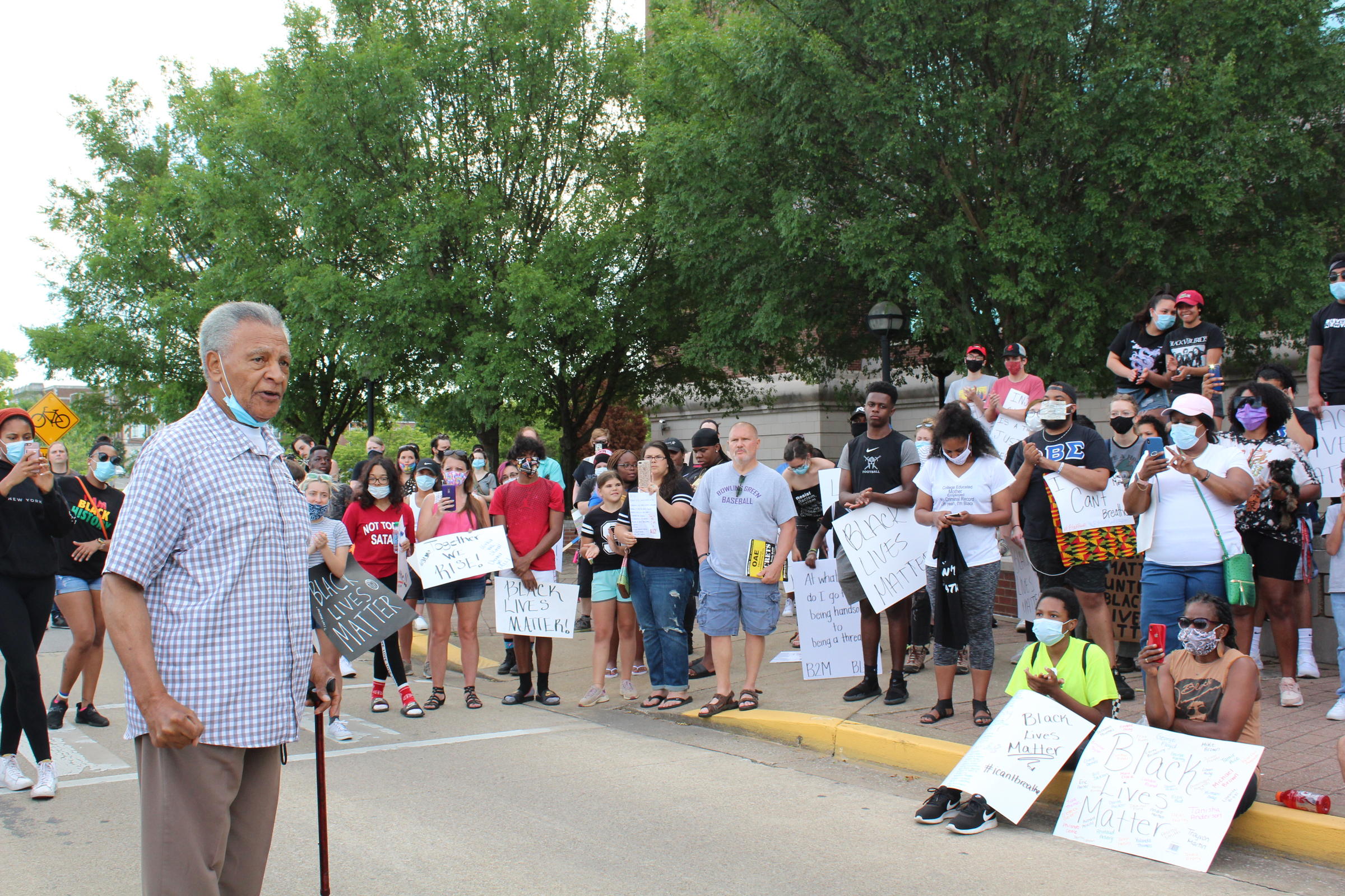 PHOTOS: Bowling Green Marchers Protest Deaths of Unarmed African ... PHOTOS: Bowling Green Marchers Protest Deaths of Unarmed African ...