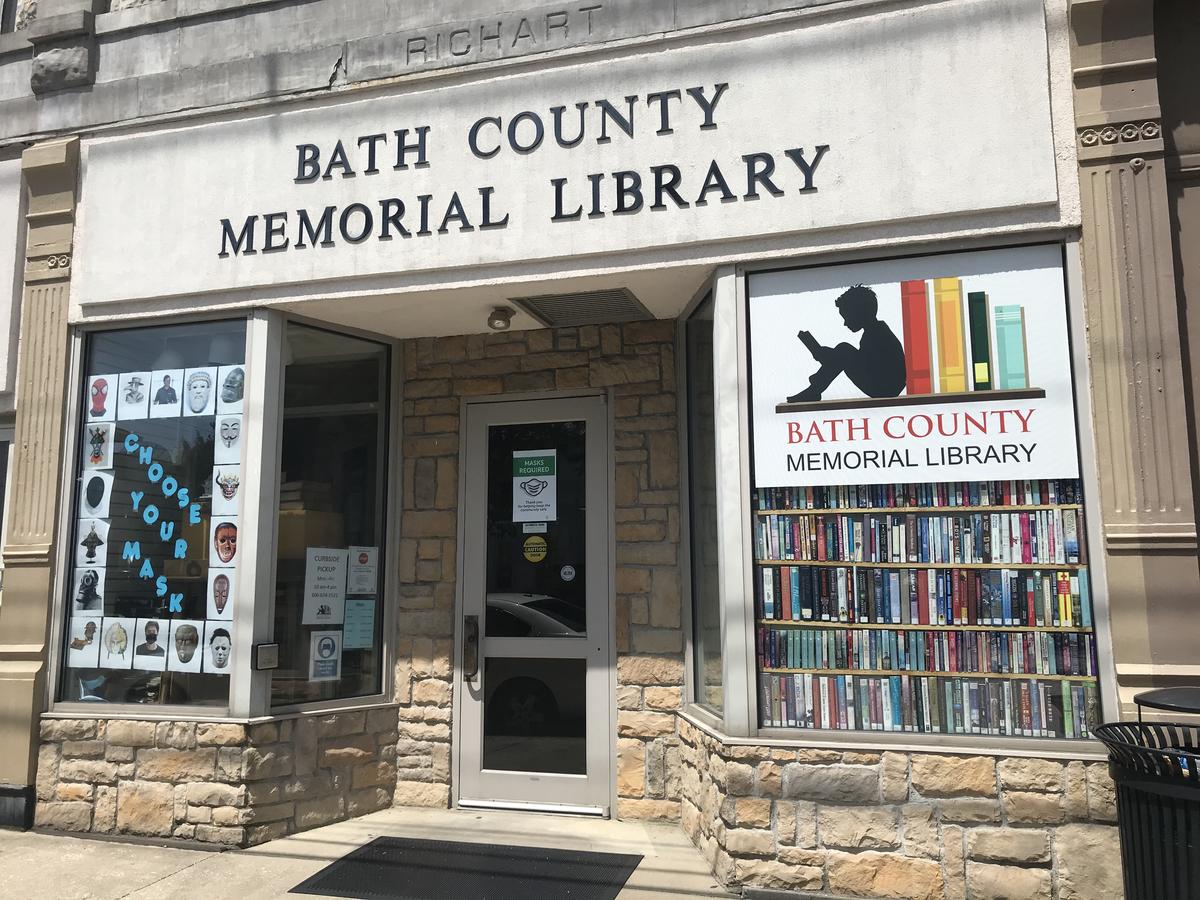 Kentucky Librarians Awarded Library Science Tuition Scholarships | WMKY