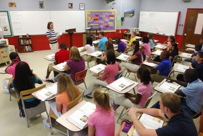 Class Size Versus School Size | WUSF News